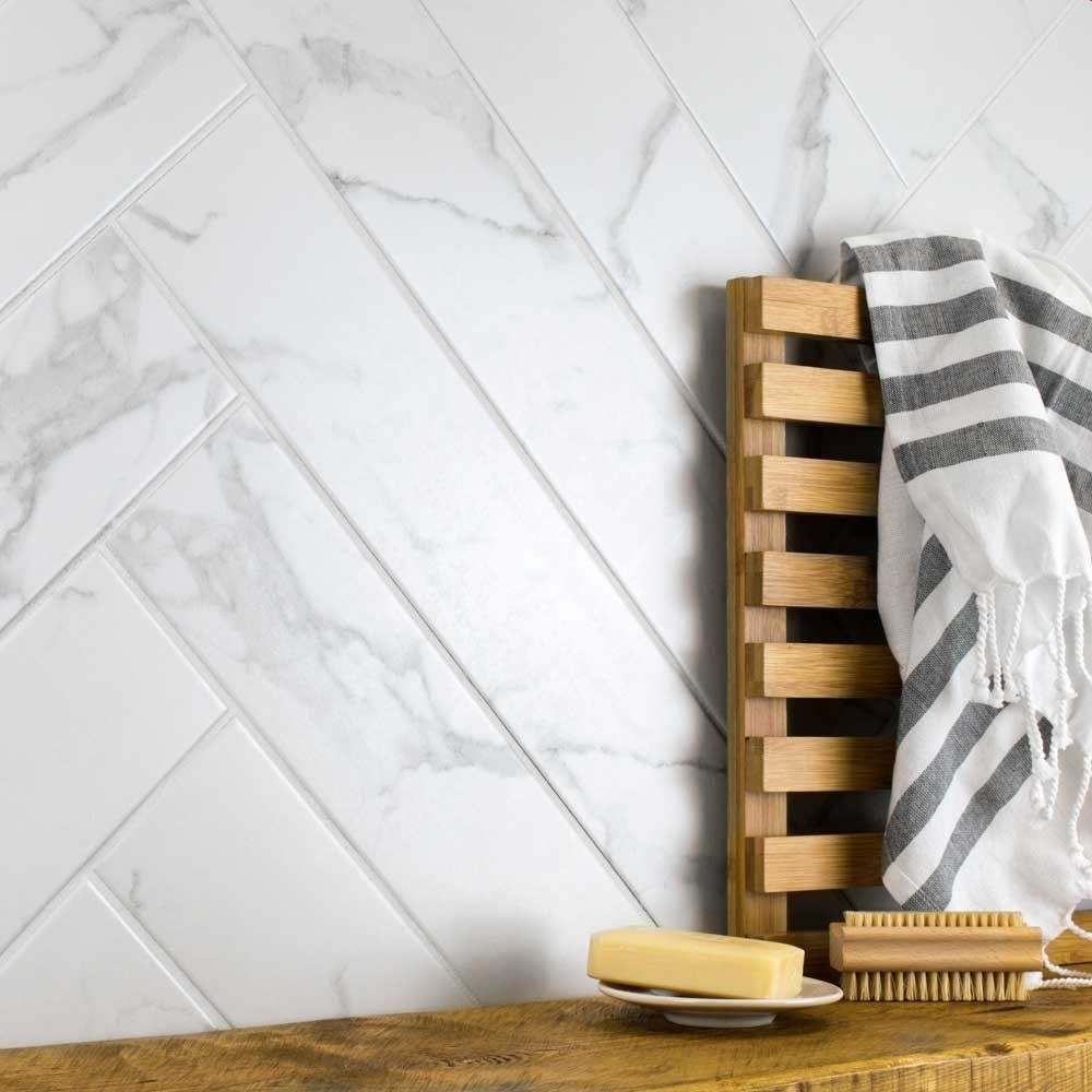 Wall tiles: Latest design trends 2024 – TilesDecor